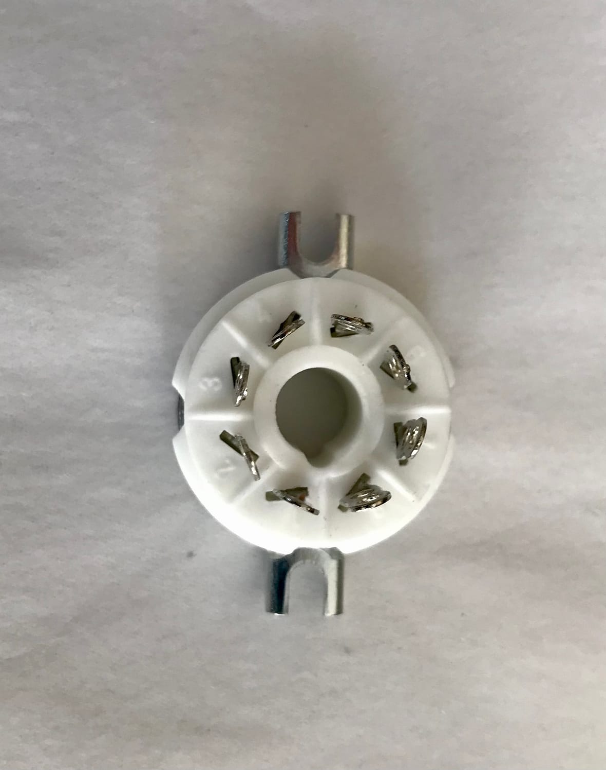 Octal Ceramic Valve Socket – Valve Tube Guitar Amps